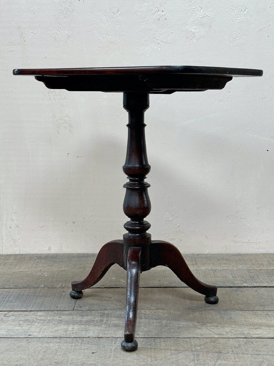 Tilt top table The French House York